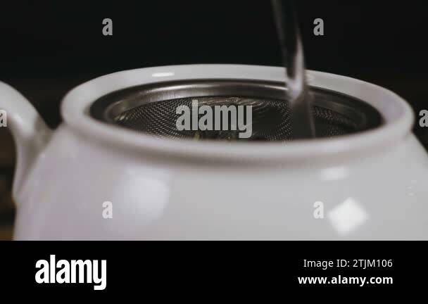 Adding boiling water Stock Videos & Footage - HD and 4K Video Clips - Alamy