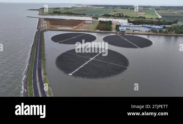 Floating rotating turnable solar panels. Large scale Sustainable energy ...