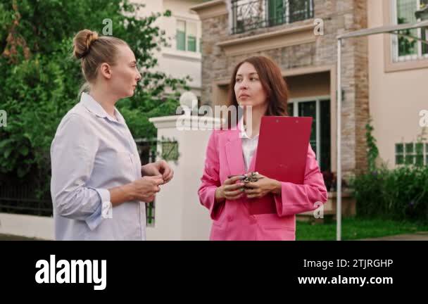 Village discussion Stock Videos & Footage - HD and 4K Video Clips - Alamy