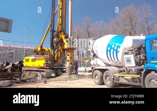 Drilling rig and mixer timelapse. Reinforcing structures from thick ...