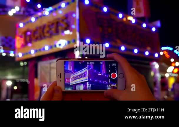 Neon recording sign Stock Videos & Footage - HD and 4K Video Clips - Alamy