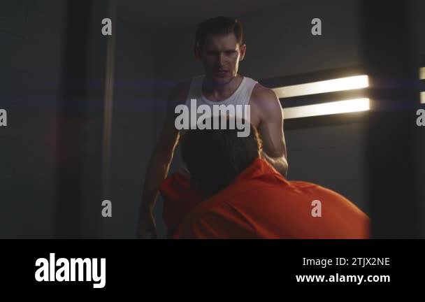 Angry prisoner aggressively speaks with cellmate, threatens him in ...