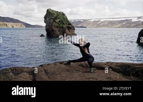 Ocean balance Stock Videos & Footage - HD and 4K Video Clips - Alamy
