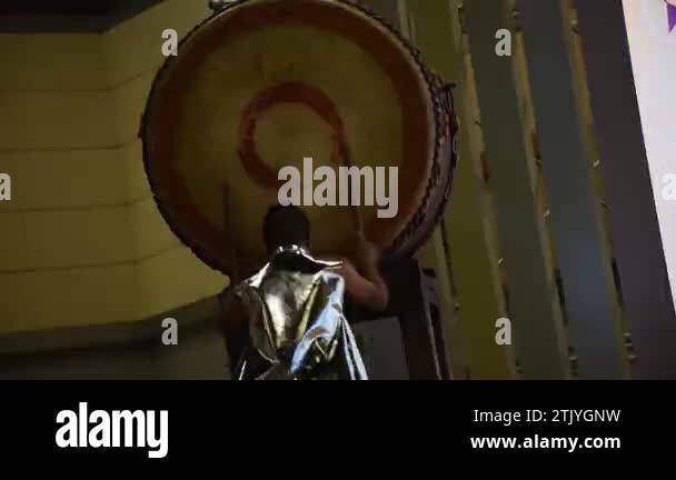 Gong and drum Stock Videos & Footage - HD and 4K Video Clips - Alamy