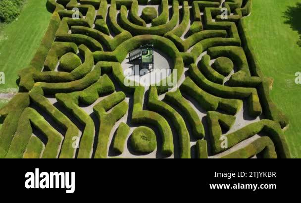 Celtic maze Stock Videos & Footage - HD and 4K Video Clips - Alamy