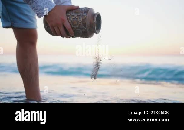 Funeral ashes Stock Videos & Footage - HD and 4K Video Clips - Alamy