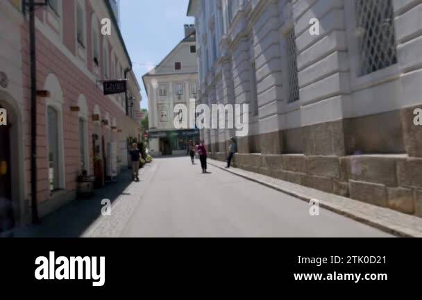 Historic high street Stock Videos & Footage - HD and 4K Video Clips - Alamy