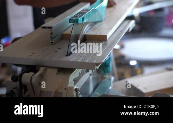 Longitudinal cut Stock Videos & Footage - HD and 4K Video Clips - Alamy