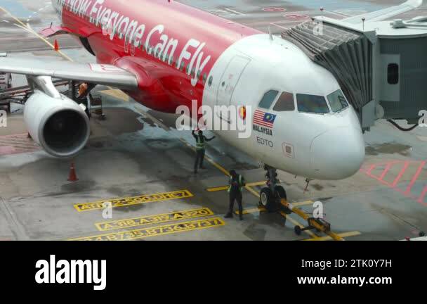 Telescopic airbridge Stock Videos & Footage - HD and 4K Video Clips - Alamy