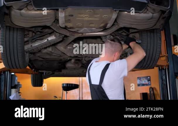 Chassis repair Stock Videos & Footage - HD and 4K Video Clips - Alamy