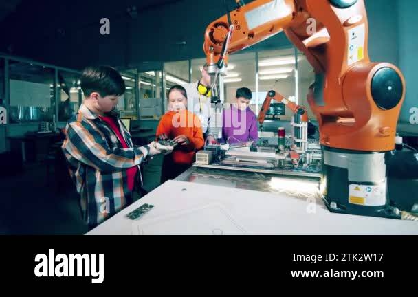 Teaching robotics Stock Videos & Footage - HD and 4K Video Clips - Alamy