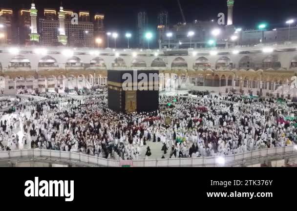 Footage of Thousand, People are Paying Umrah Prayer at Bait Ullah Kaaba ...