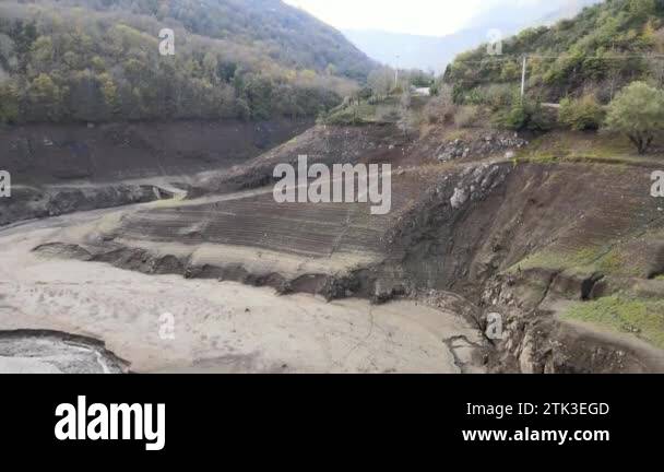 Farm dam drought Stock Videos & Footage - HD and 4K Video Clips - Alamy