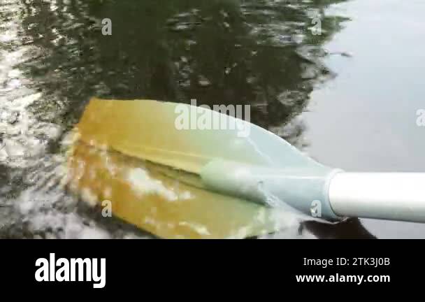 Oar special device propulsion in the form of a narrow shovel for ...