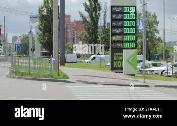 Fuel retail stations Stock Videos & Footage - HD and 4K Video Clips - Alamy