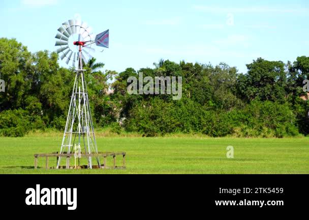 Us usa windmill Stock Videos & Footage - HD and 4K Video Clips - Alamy