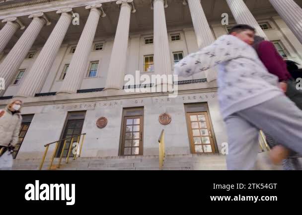 The 15th street entrance to the U.S. Department of the Treasury ...