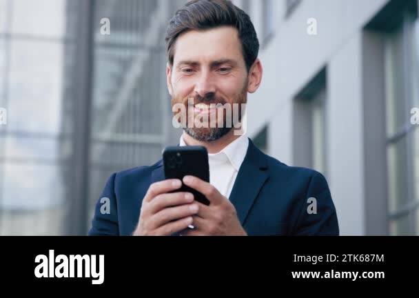 Friendly email Stock Videos & Footage - HD and 4K Video Clips - Alamy