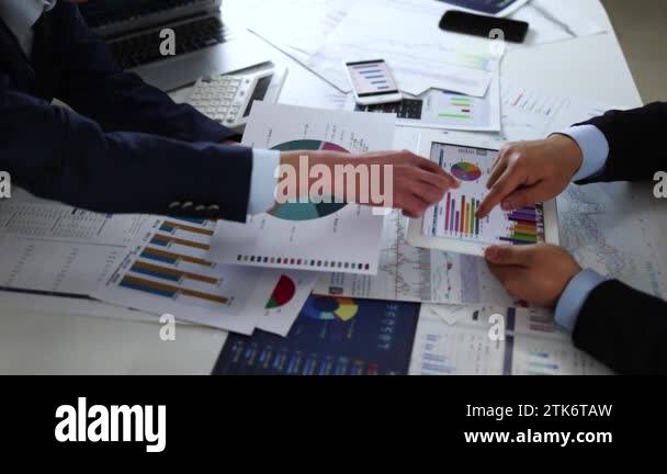 Visual chart Stock Videos & Footage - HD and 4K Video Clips - Alamy