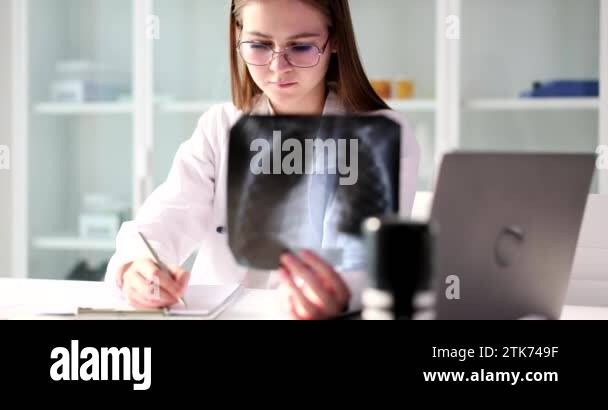 Doctor diagnoses health status of patient with asthma lung diseases x ...