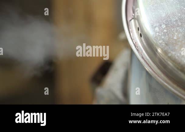 Steam from pot Stock Videos & Footage - HD and 4K Video Clips - Alamy