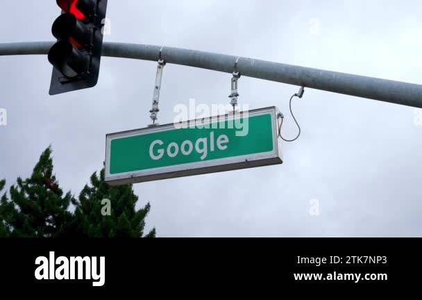 Traffic signal pole Stock Videos & Footage - HD and 4K Video Clips - Alamy