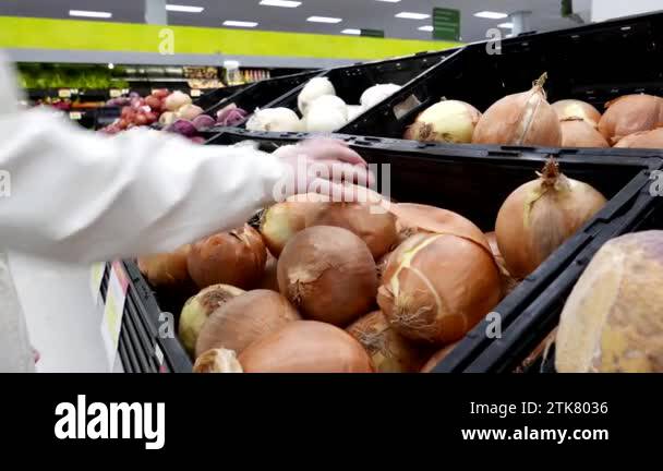 Canada onion Stock Videos & Footage - HD and 4K Video Clips - Alamy