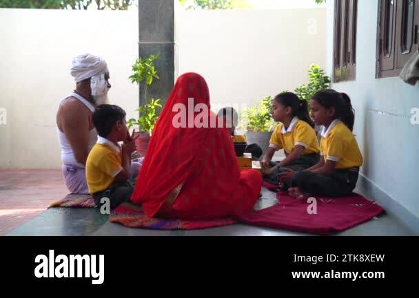 Fire Yagna Hawan Puja Yajna Havan Hindu ritual ceremony Yagya. Havan ...