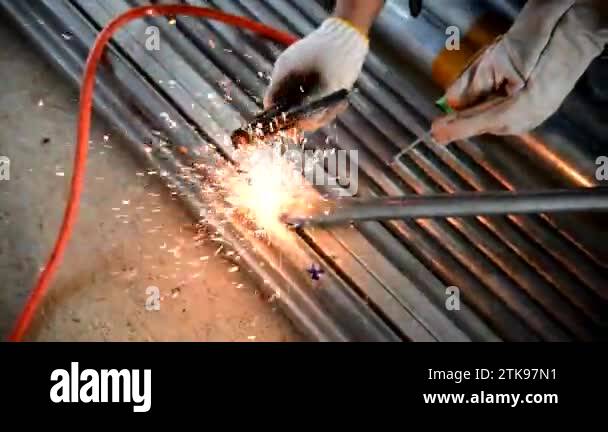 How to weld pipe Stock Videos & Footage - HD and 4K Video Clips - Alamy