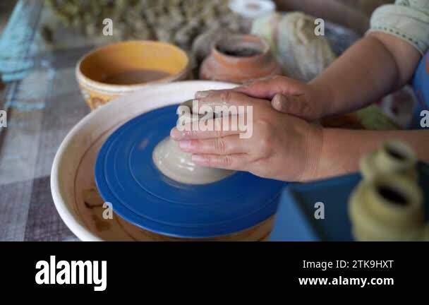 Indigenous craft pot Stock Videos & Footage - HD and 4K Video Clips - Alamy