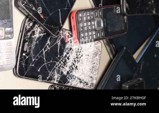 Broken and obsolete old phones to special plants for recycling ...