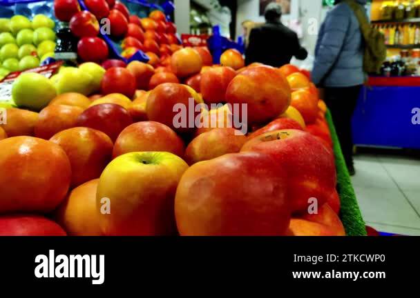 Apple stall Stock Videos & Footage - HD and 4K Video Clips - Alamy
