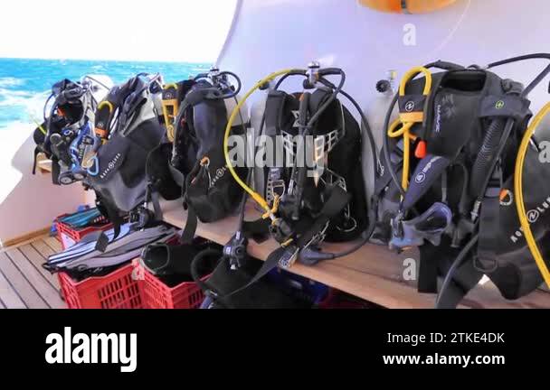 Egypt diving boat Stock Videos & Footage - HD and 4K Video Clips - Alamy