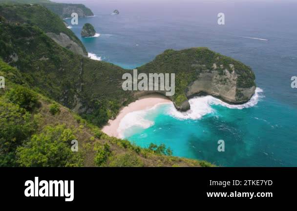 Breathtaking tropical Kelingking Beach Nusa Penida Island Bali. Scenery ...