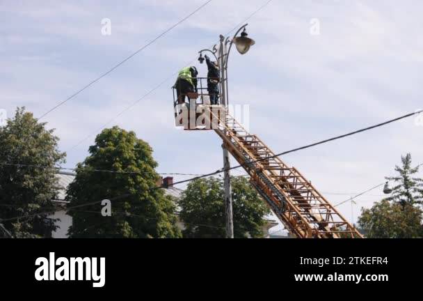 Man repairing traffic lights Stock Videos & Footage - HD and 4K Video ...