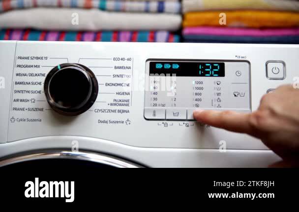 The spin speed of the drum in the washing machine is set using the ...