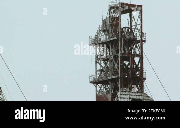 Derricks Stock Videos & Footage - HD and 4K Video Clips - Alamy