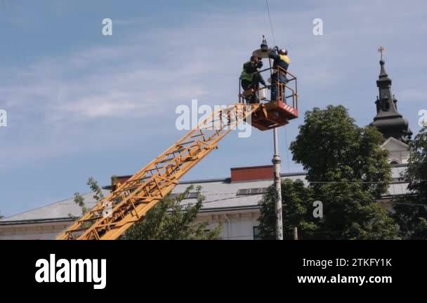 Light pole ladder Stock Videos & Footage - HD and 4K Video Clips - Alamy