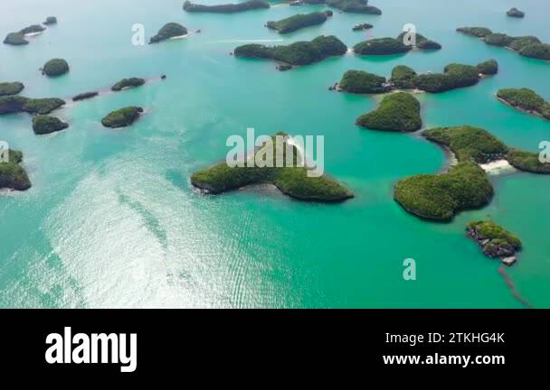 Cluster of small islands in Hundred Islands National Park, Pangasinan ...