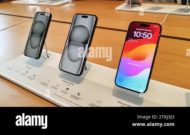 Iphone 15 wallpaper Stock Videos & Footage - HD and 4K Video Clips - Alamy