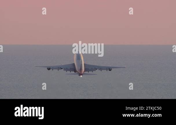 Pink jet engine Stock Videos & Footage - HD and 4K Video Clips - Alamy