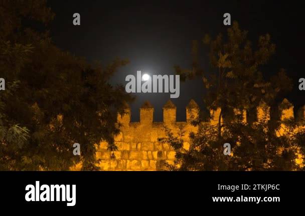 Midnight castle Stock Videos & Footage - HD and 4K Video Clips - Alamy