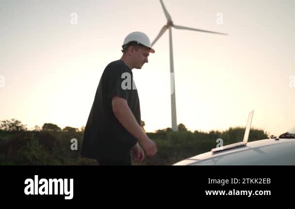 Maintenance industrial wind power turbine Stock Videos & Footage - HD ...