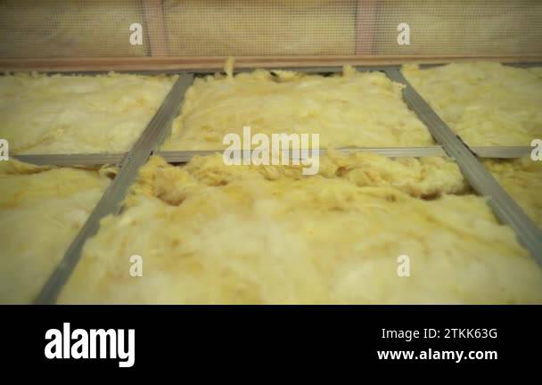 Insulating filler of the interroom frame partition made of U profile ...