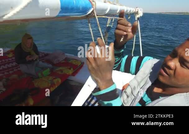 Unwinding rope Stock Videos & Footage - HD and 4K Video Clips - Alamy