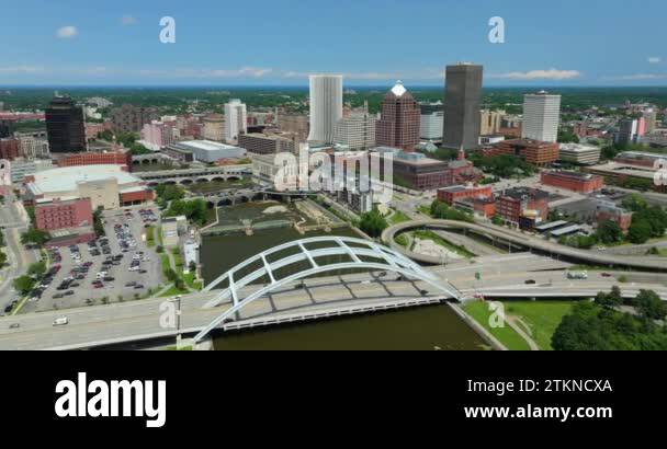 Traffic driving on Frederick Douglass Susan B. Anthony Memorial Bridge ...