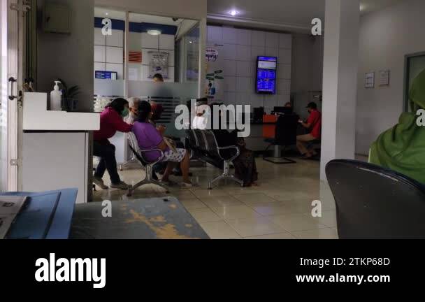 Bank cashier room Stock Videos & Footage - HD and 4K Video Clips - Alamy