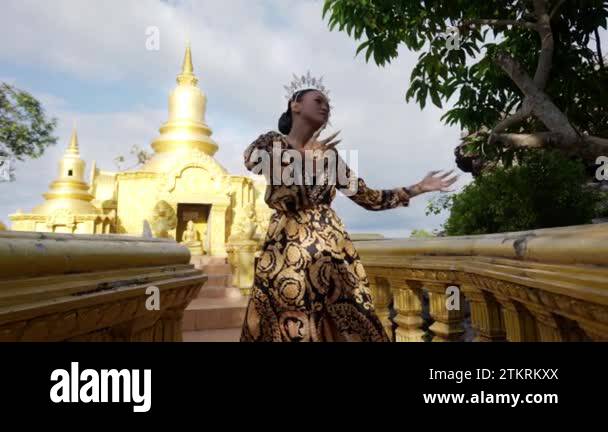 Gold woman dancing khmer temple Stock Videos & Footage - HD and 4K ...