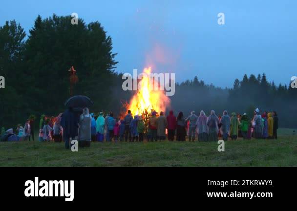 Solstice ritual Stock Videos & Footage - HD and 4K Video Clips - Alamy