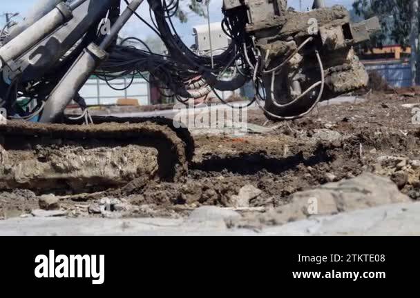 Pile foundations Stock Videos & Footage - HD and 4K Video Clips - Alamy